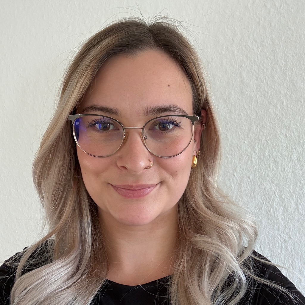 Laura-Marie Sonnenburg - Elektronikerin - Wacker Chemie AG | XING