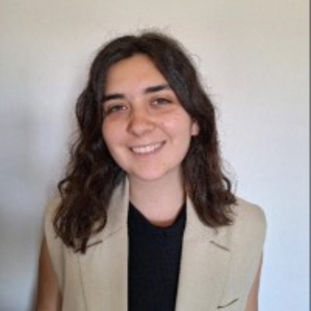 Claudia Jiménez Martínez - Recruitment Consultant - Tenth Revolution Group | XING