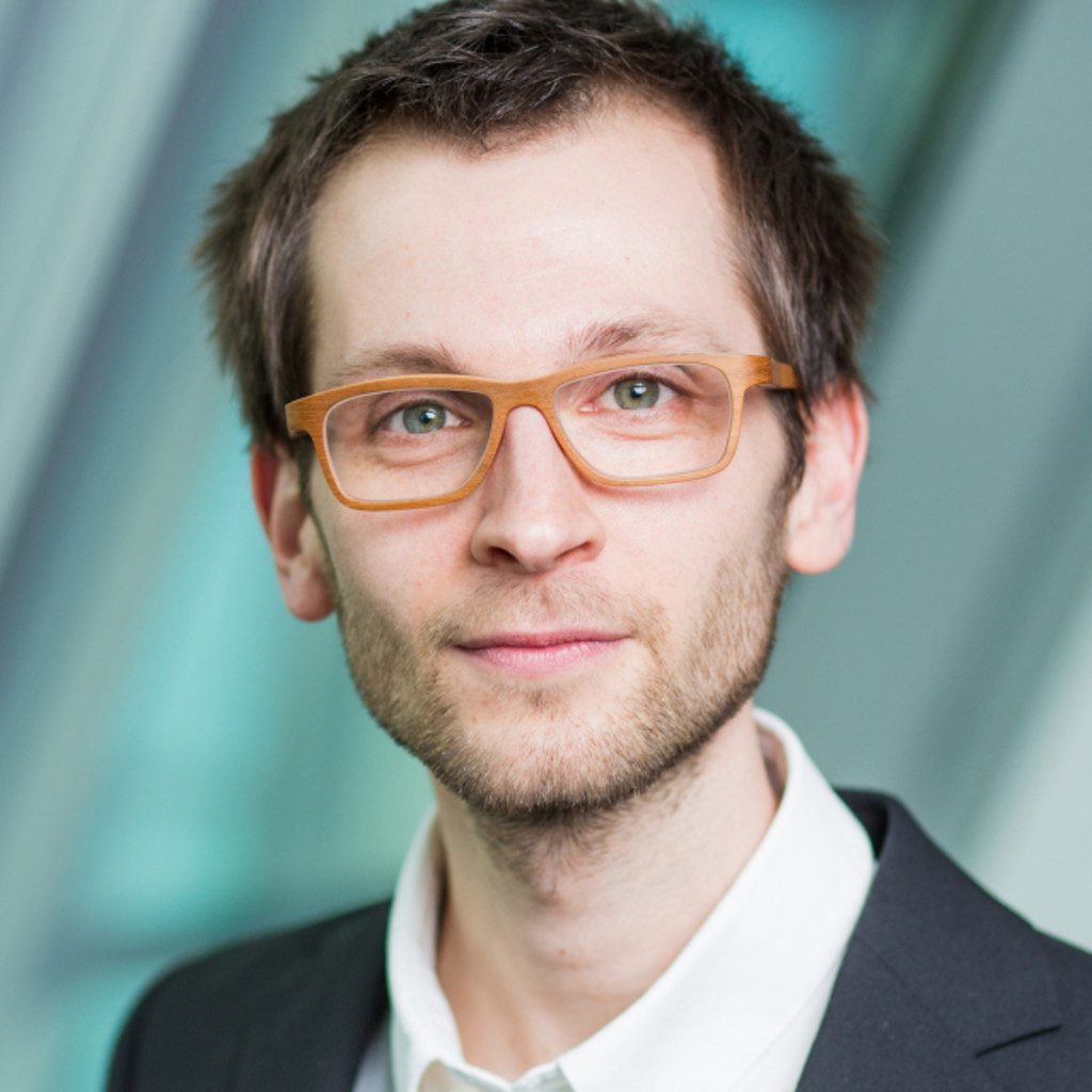 Dr. Robert Remus - Senior AI Architect - Paradatec GmbH | XING