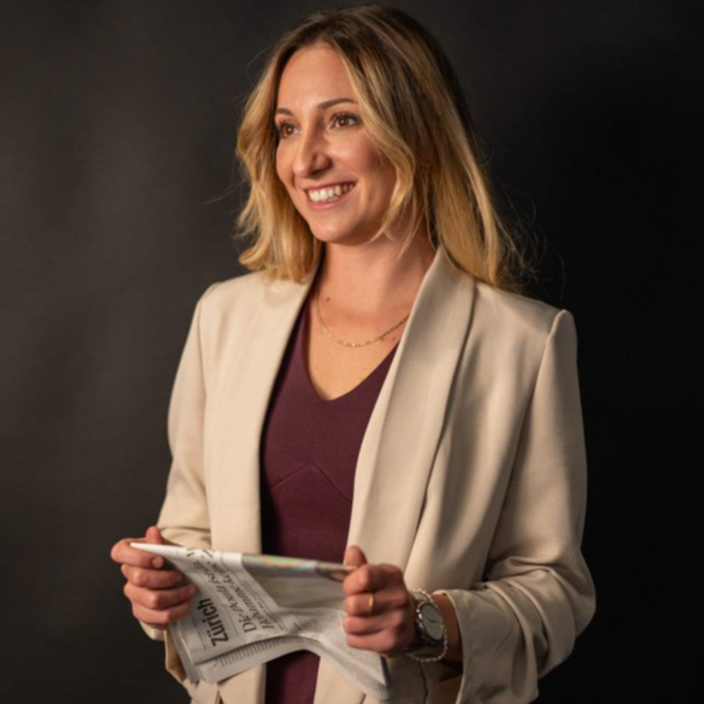 Laura Gialluca: Kommunikationsmanagement und Leadership | XING