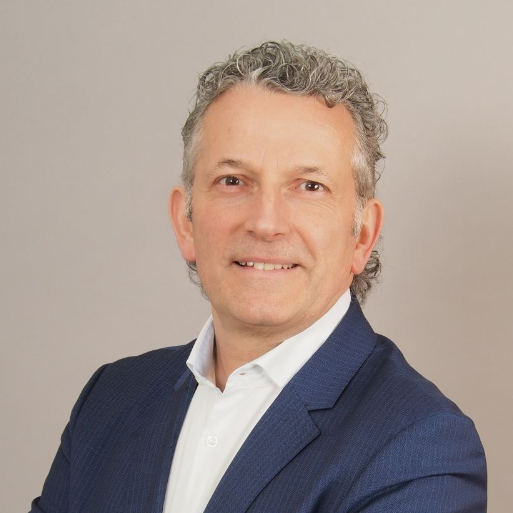 Andreas Bambach - des. Direktor Betriebsservice - Fernleitungs ...