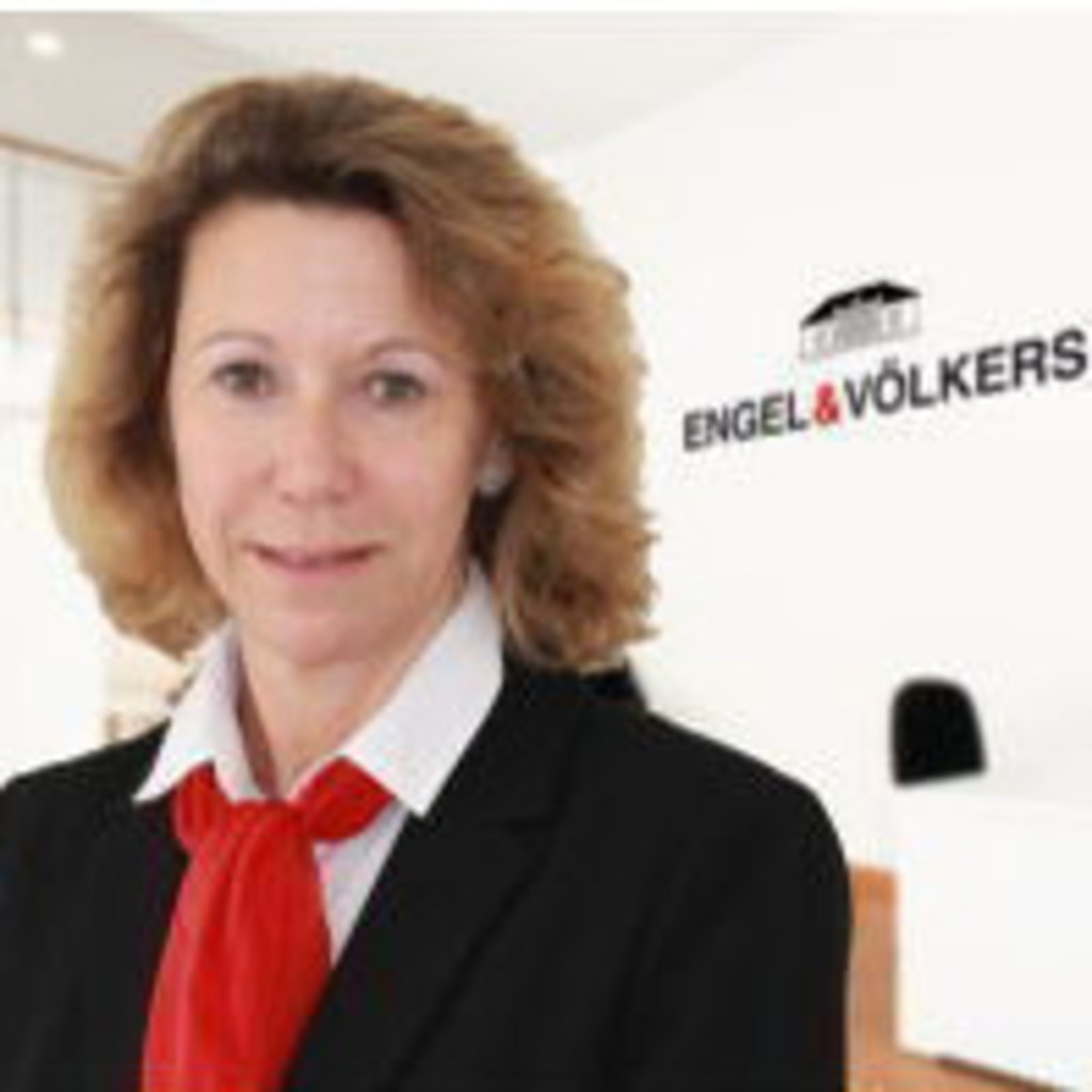 Carolin Kiefer - Immobilienberaterin - Engel & Völkers Zürich Oberland ...