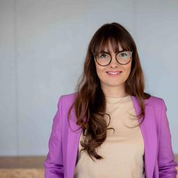 Julia Steinbach - Head of HR - SRH Waldklinikum GmbH | XING