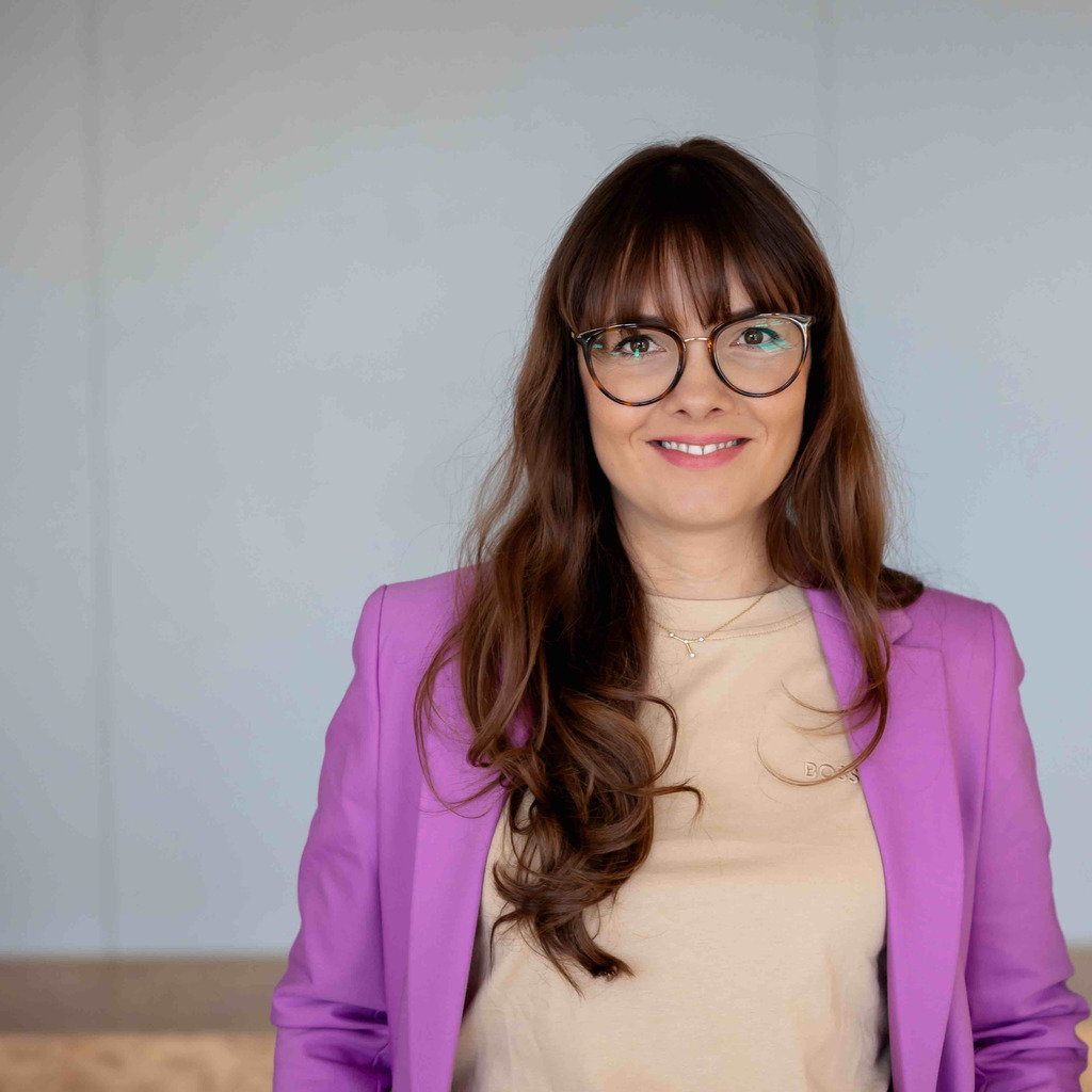 Julia Steinbach - Head of HR, Finance, Marketing & IT - SAENA GmbH | XING