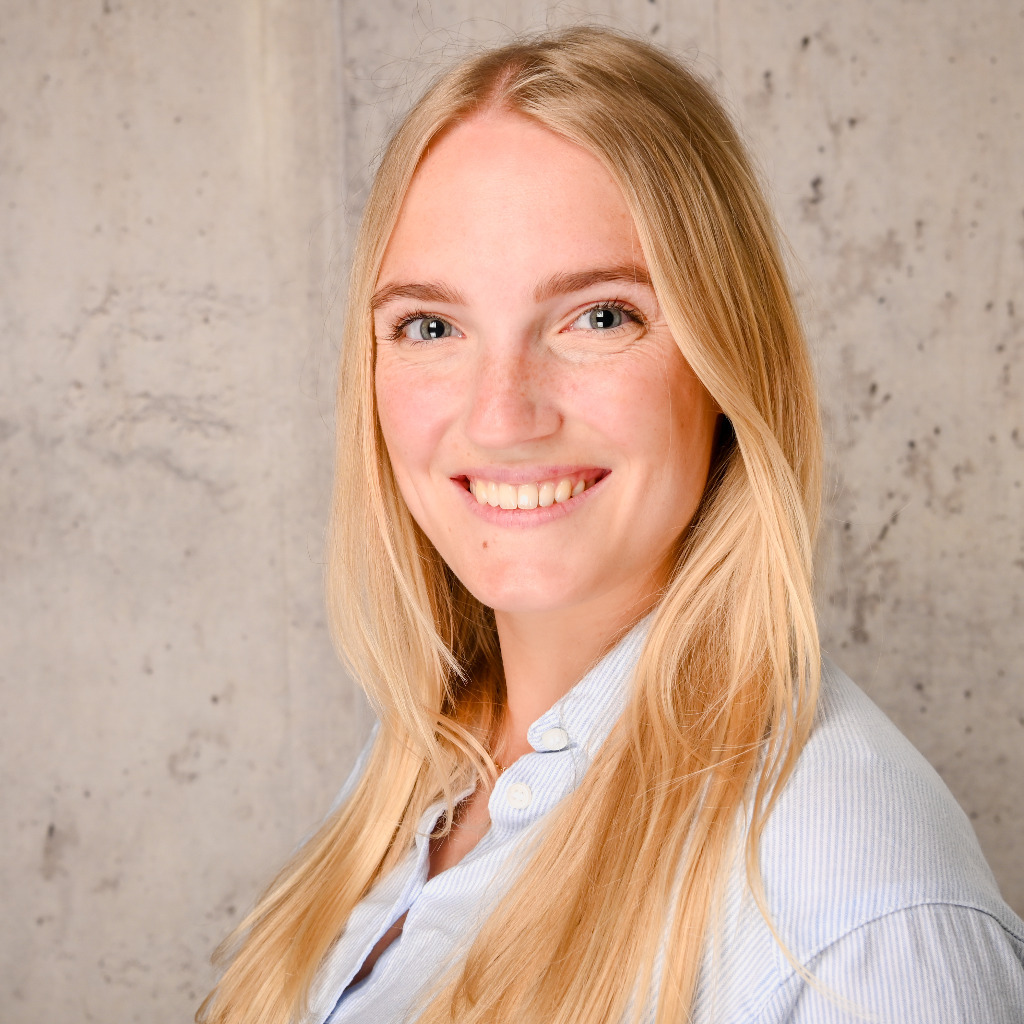 Laurisa Priese - Qualitätsmanagerin - CR3-Kaffeeveredelung M. Hermsen ...