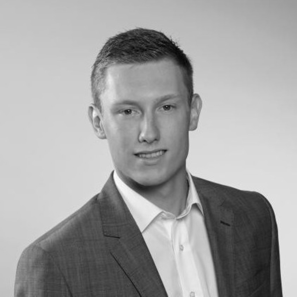Stefan Hippler - Operations Specialist im Bereich Financial Service - PricewaterhouseCoopers ...