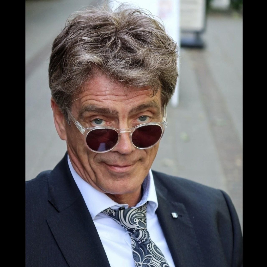 Ron Schell - Chief Executive Officer (CEO) - SmartViews | XING