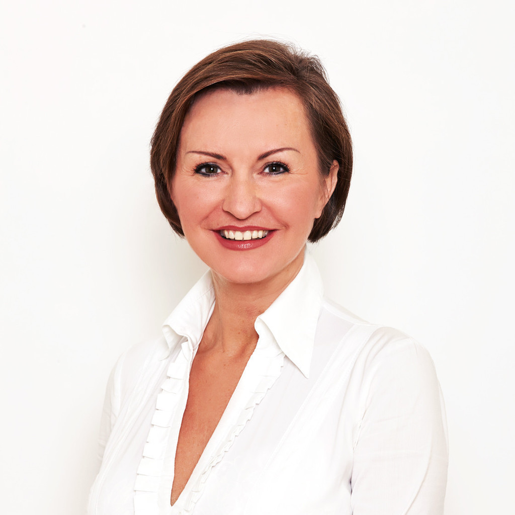 Anna Zollner - Real Estate Agent - STYLE BOOKING COMPANY | XING