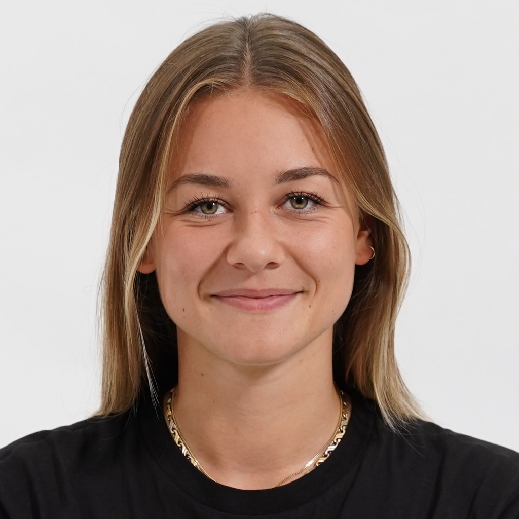 Lisa Farina's Instagram, Twitter & Facebook on IDCrawl