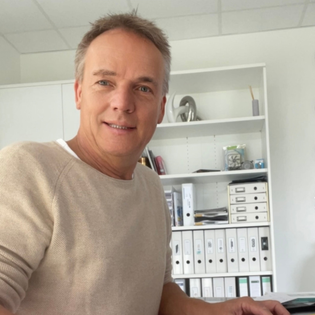 Bernd Hinrichsen - Geschäftsführer - LIGHTKONTOR.de | XING