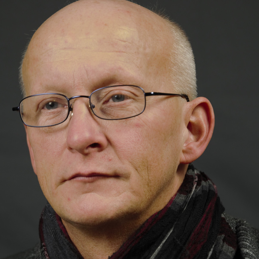 Rainer Neuhaus - Leiter Färberei/ Färberei Labor - Amann Group | XING