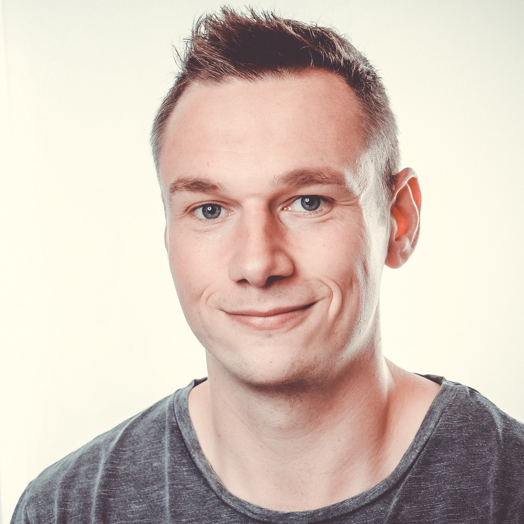 Sebastian Decker - Product Line Manager - Procter & Gamble | XING