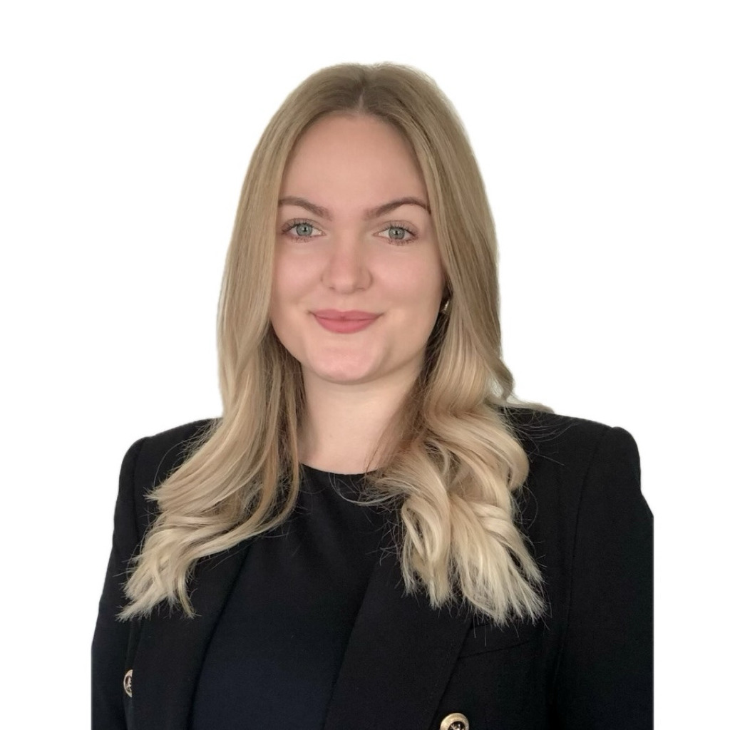 Lisa Schmidt - Data Analyst Business Intelligence - Porsche AG | XING