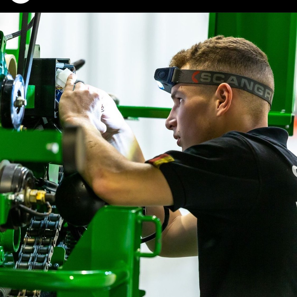 Tim Damerius - Landmaschinenmechanikermeister - Reichhardt GmbH ...