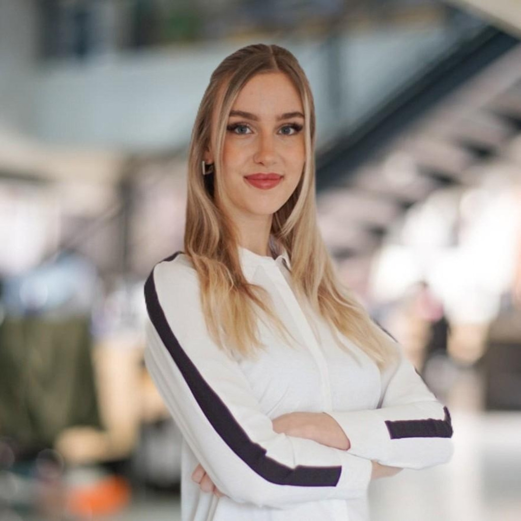 Julia Zenker - Mitarbeiterin Personal/Recht - Freistaat Sachsen | XING