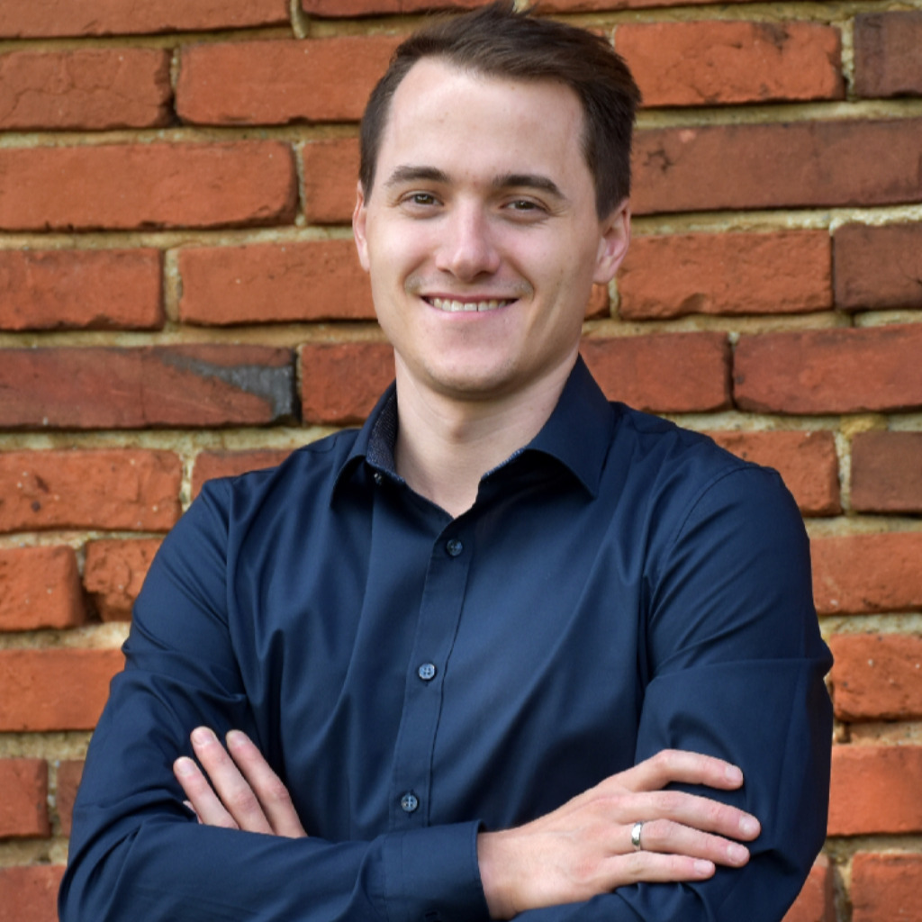 Michael Hofer - Spezialist Berechnung - BMW Group | XING