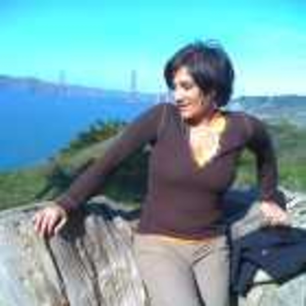 Ana Lucia Novak - Solopreneur - CYBERQueen VA Solutions | XING