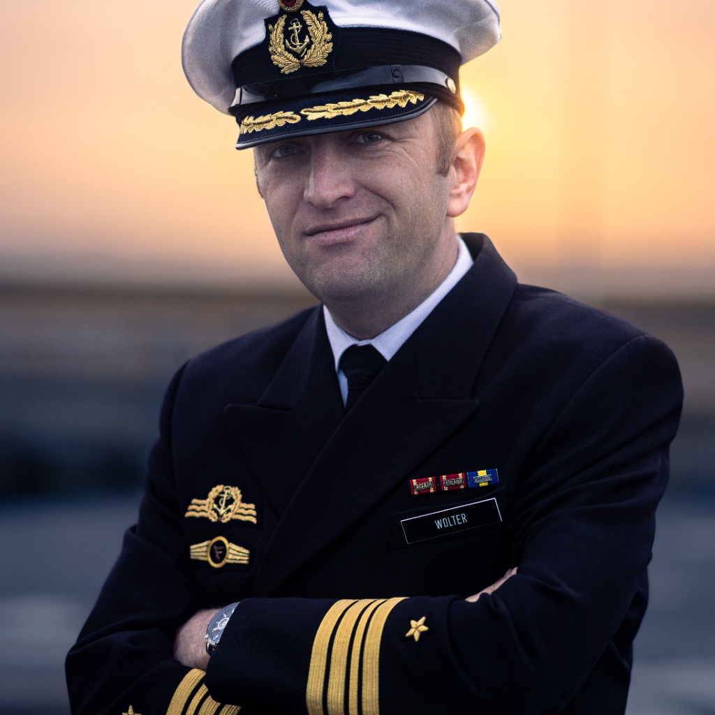 Daniel Wolter - Kommandant (Fregattenkapitän) - Fregatte Mecklenburg ...
