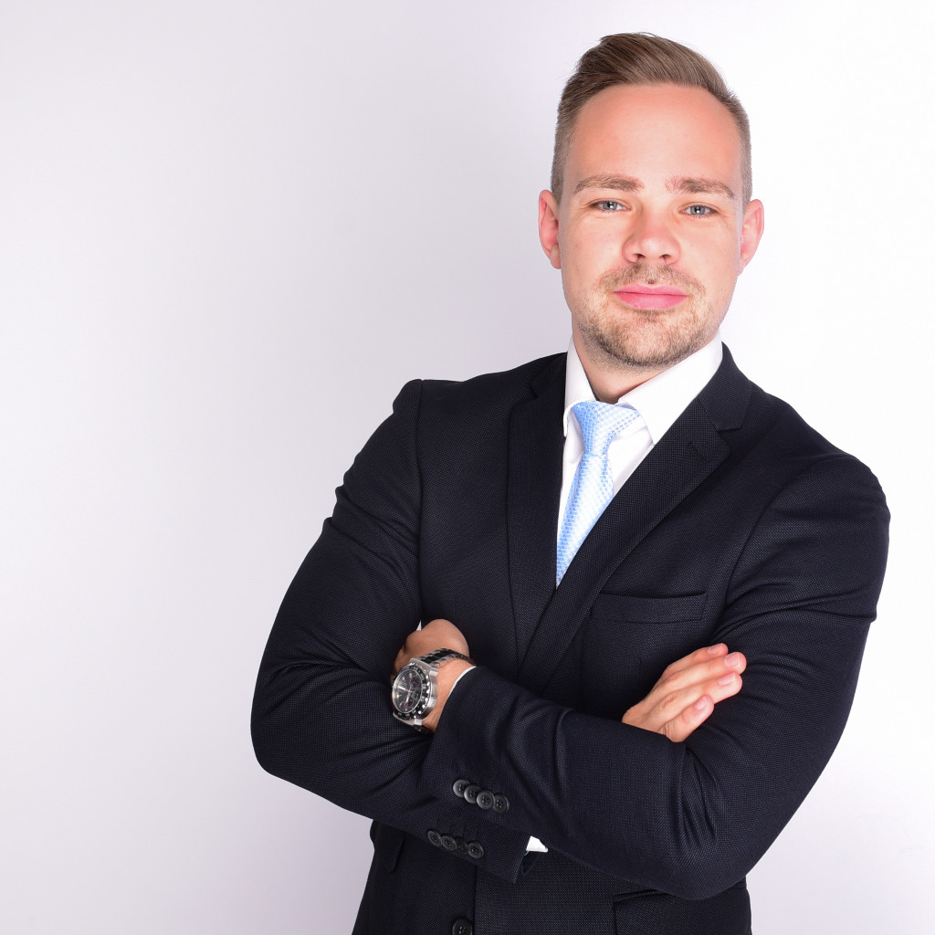 Chris Wolff - Vorsorge- und Finanzberater - IMPACT - eine Marke der ...