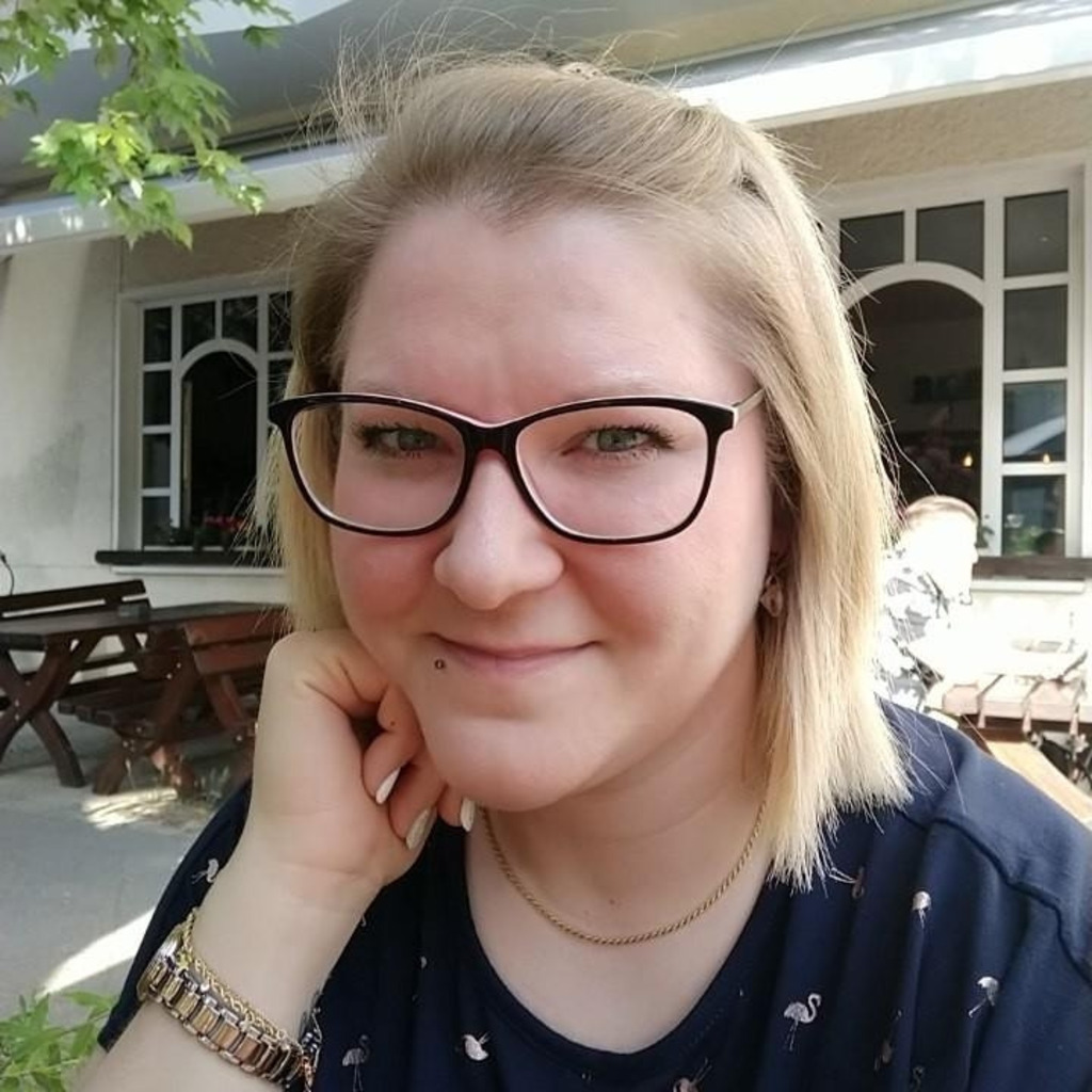 Alexandra Simon - Verkäuferin Backshop - EDEKA Stadie | XING