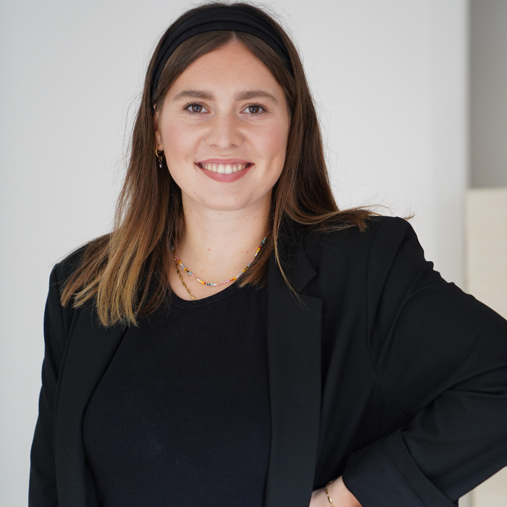 Laura Kirsch - Brand Marketing OSCAR&PAUL Working Student - Beiersdorf ...