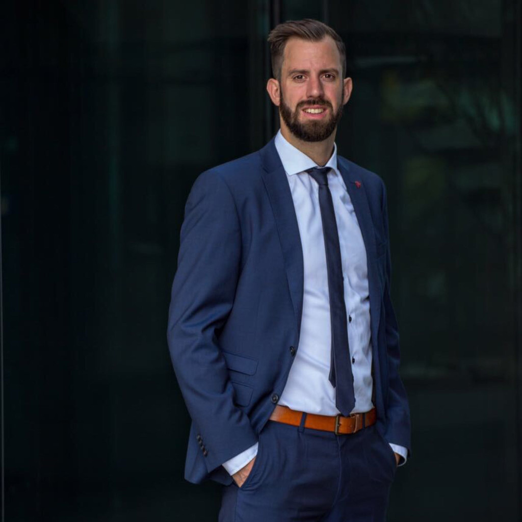 Sebastian Müller - Gebietsverkaufsleiter - Performance in Lighting GmbH ...