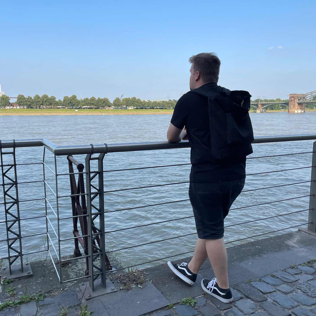 Alexander Michael Siegmann - Grafikdesigner - Alexander Siegmann | XING