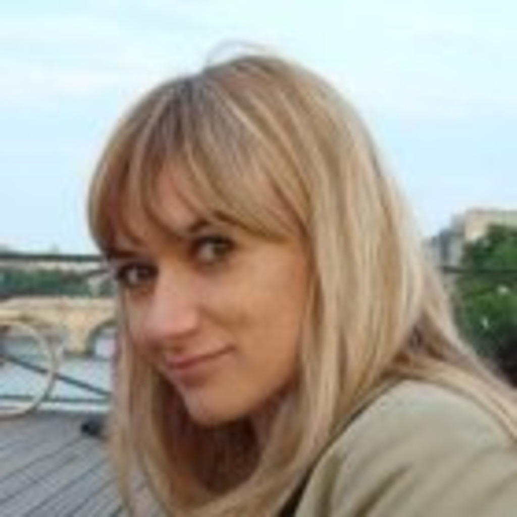 Maeve Le Coq: fashion designer | XING