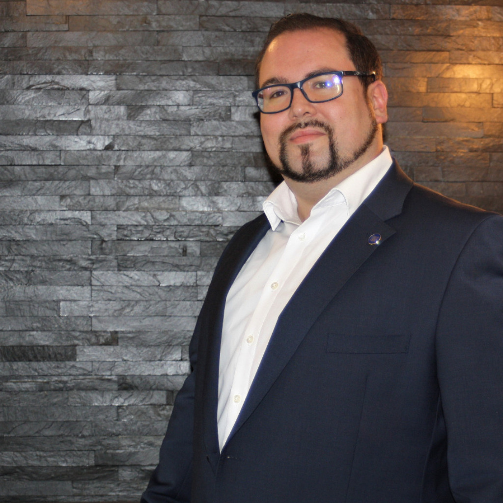 Michael Nowak - Mitglied der Vertriebsleitung - ForumFinanz ...