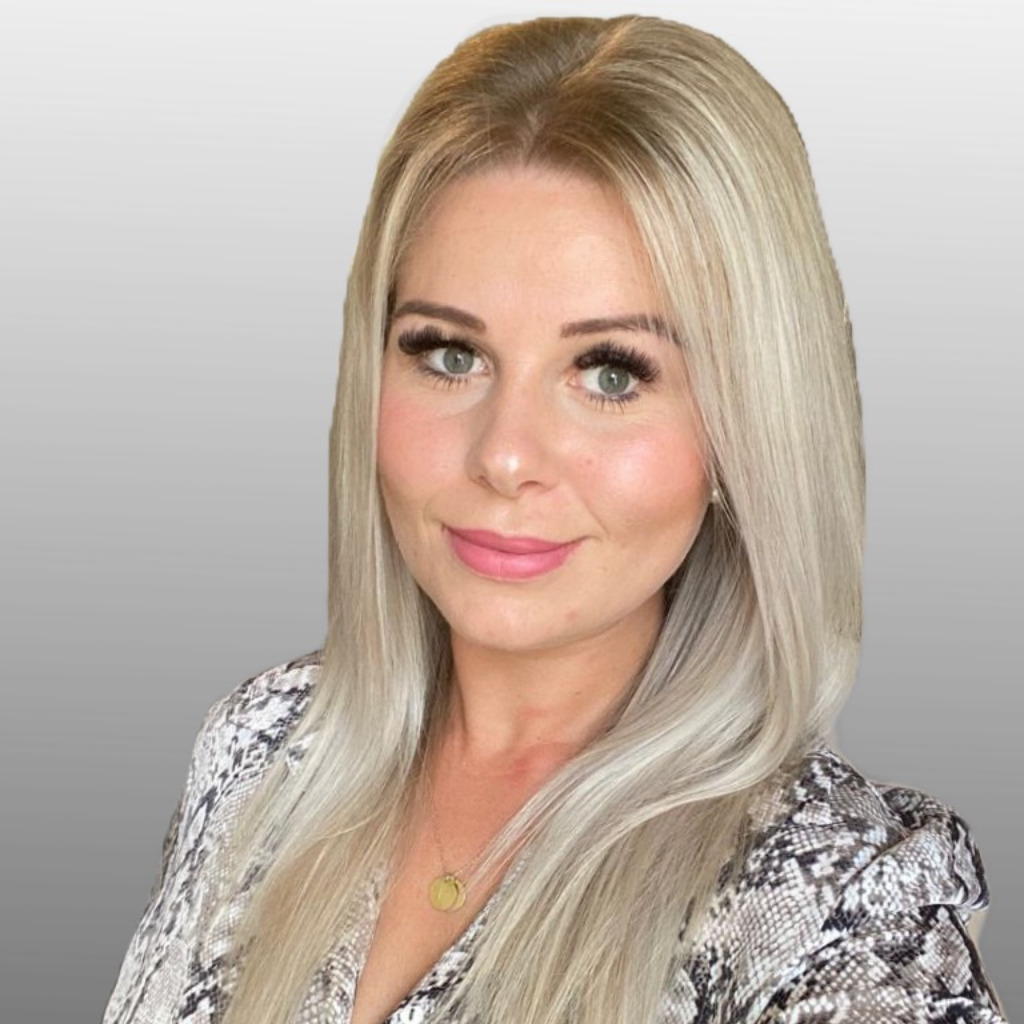 Laura Bechtel's Instagram, Twitter & Facebook on IDCrawl