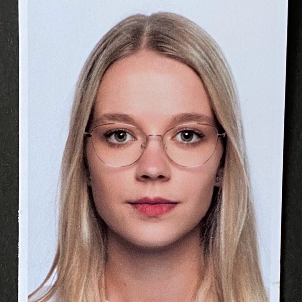 Eva Wunderlich - Auszubildende - Expeditors International GmbH | XING