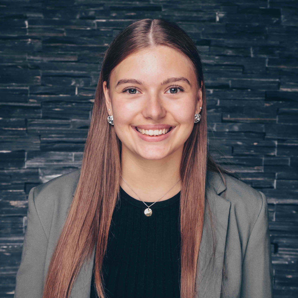 Lara Lender - Business Administration - Provadis School of ...