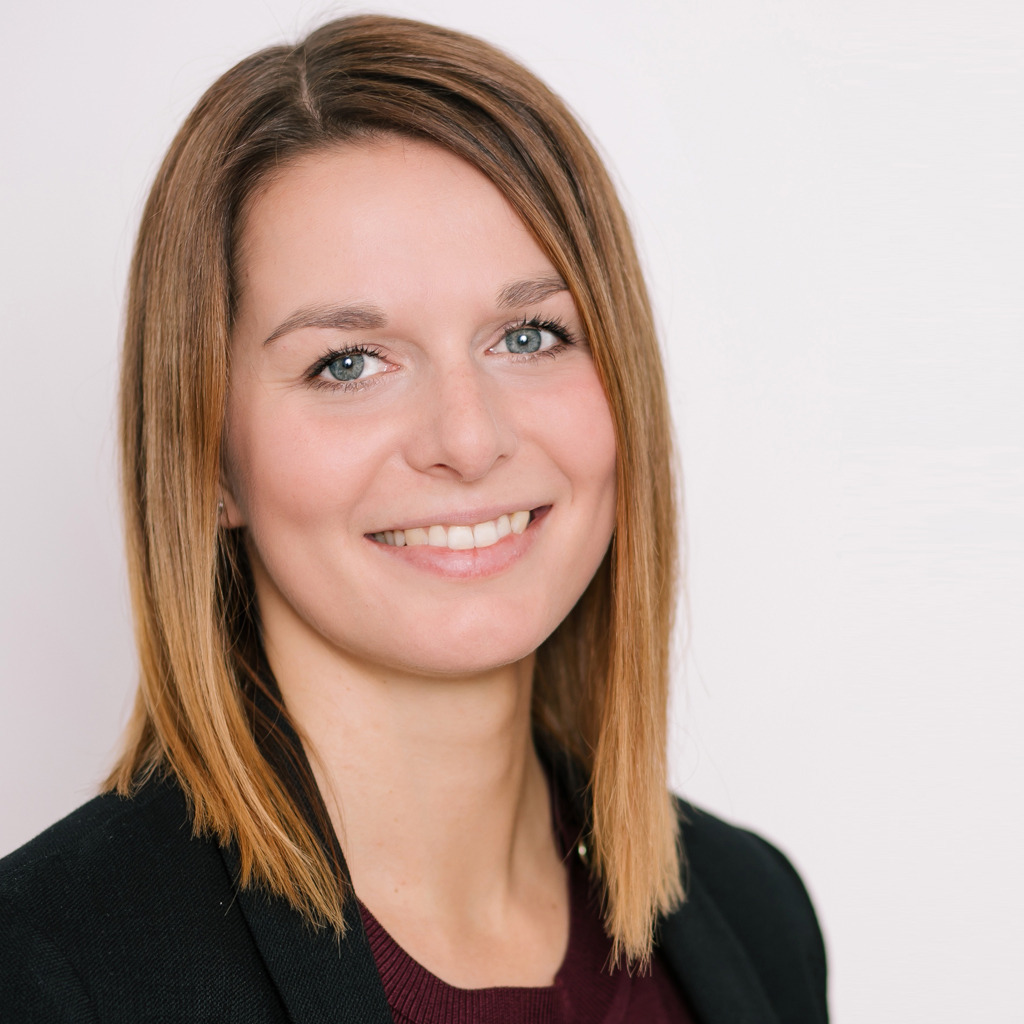 Sandra Roth's Instagram, Twitter & Facebook on IDCrawl