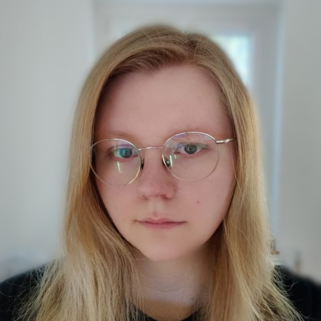 Alex Ahlers - Mitarbeiter IT-Support - Delticom AG | XING