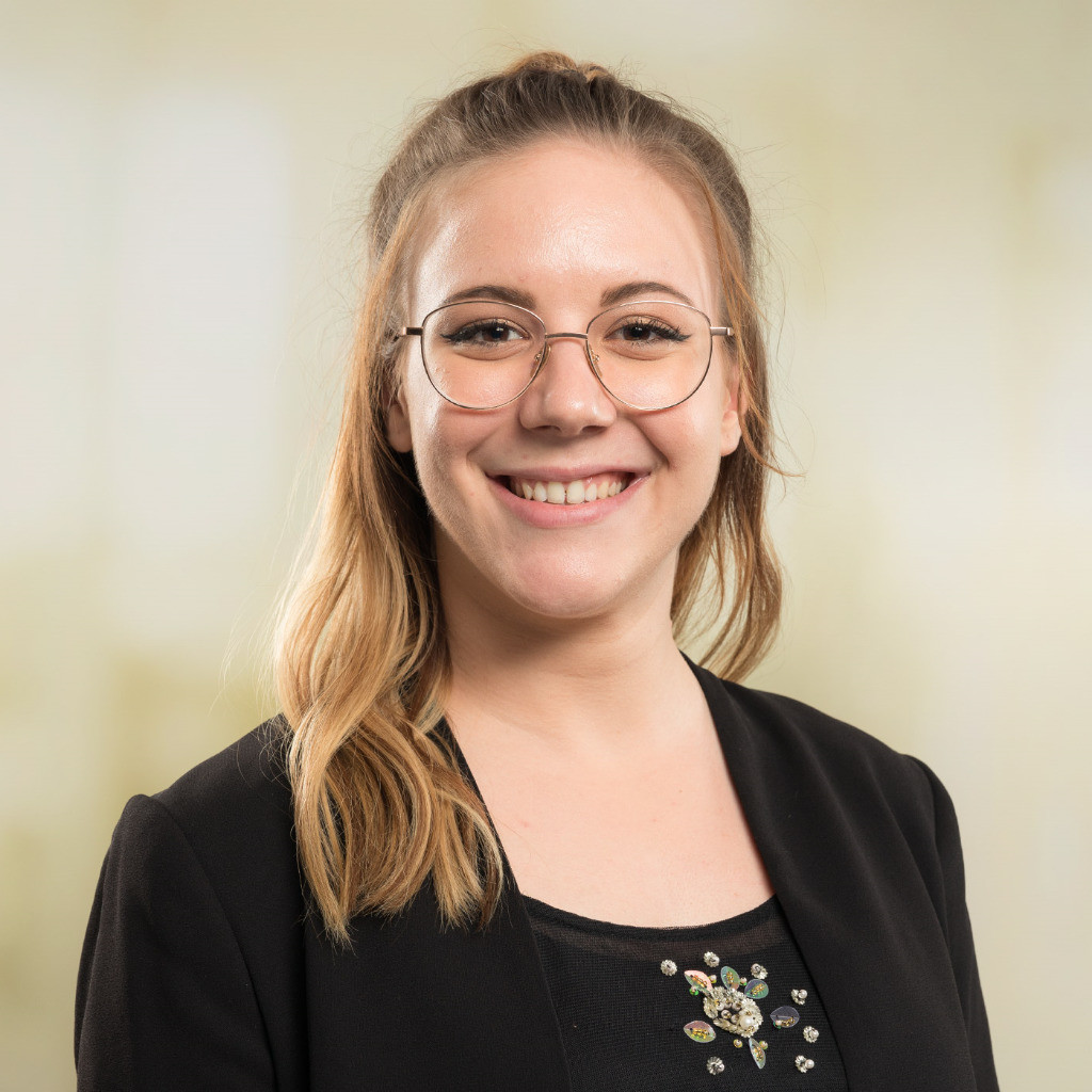 Nadine Gisler - Fachspezialistin Compliance - Urner Kantonalbank | XING