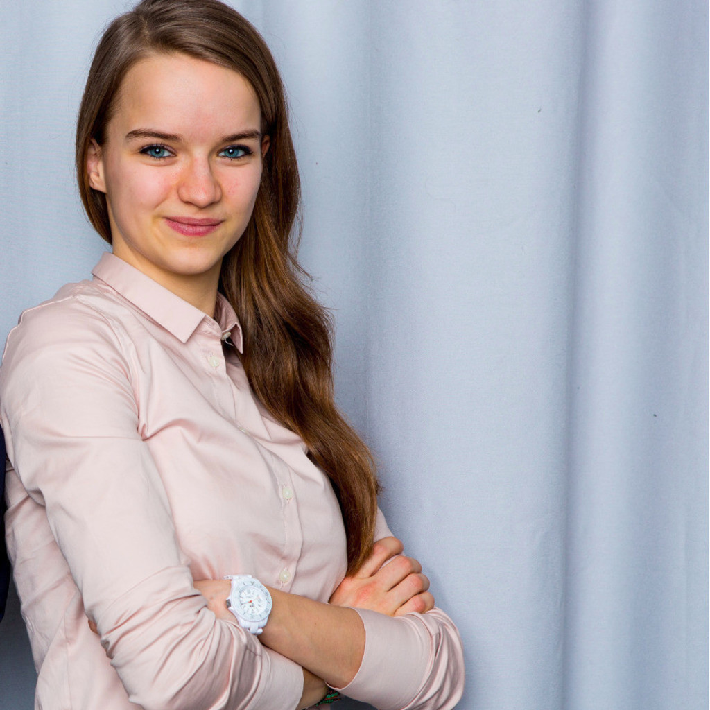 Daniela Schmid - Visuelle Kommunikation und Bildmanagement - FH ...