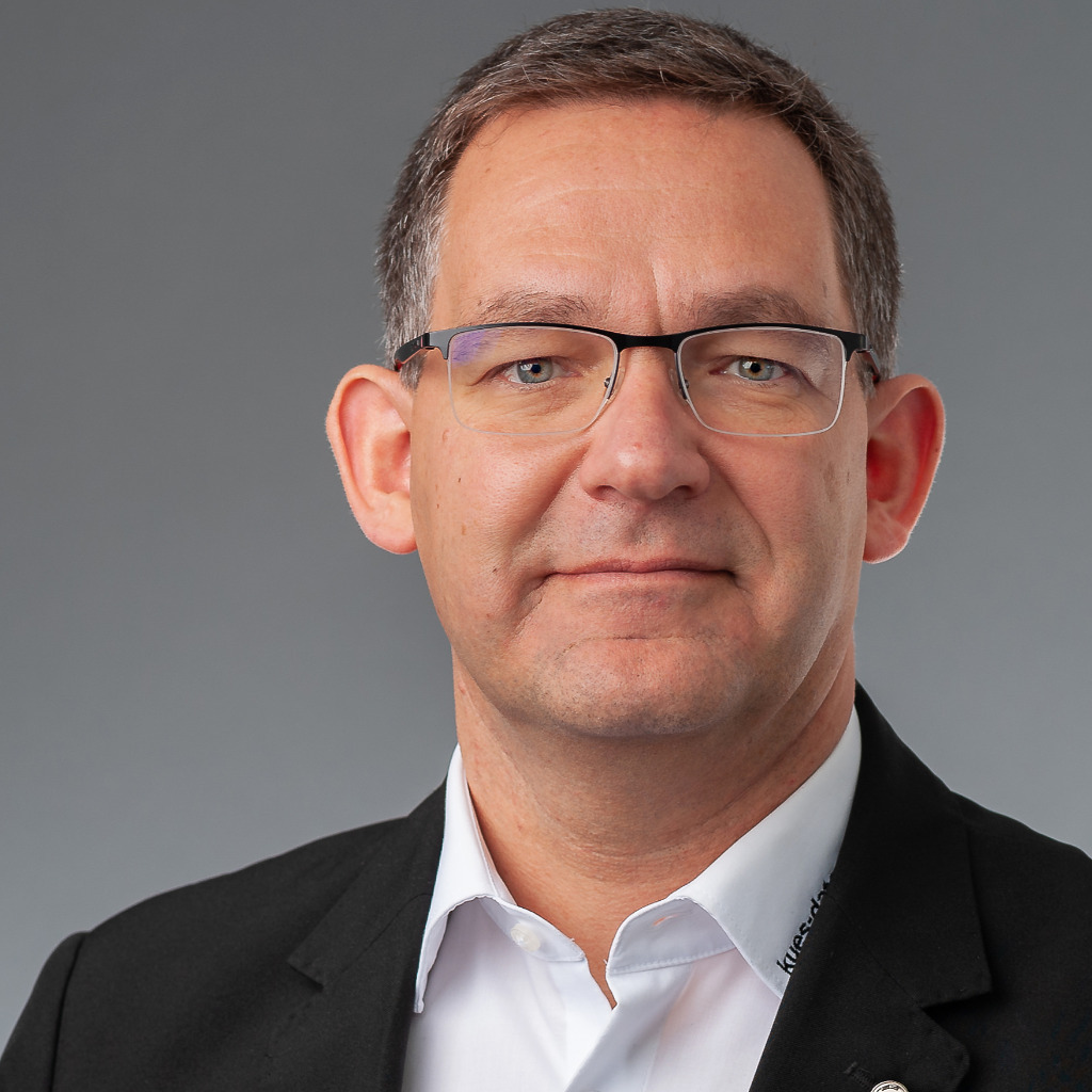 Thomas Auer - Geschäftsführer - KÜS DATA GmbH | XING