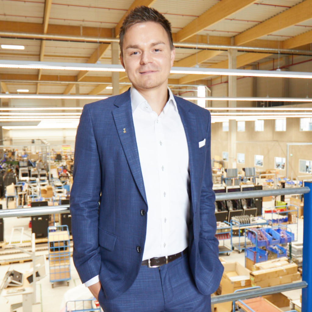 Daniel Strauch - Abteilungsleiter IT-Services - DIN Deutsches Institut ...