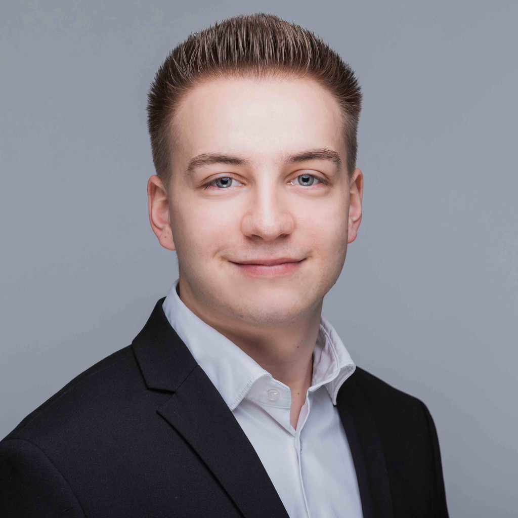 Ben Karweina - Hotel, Gastronomie, Tourismus - FH Wien | XING