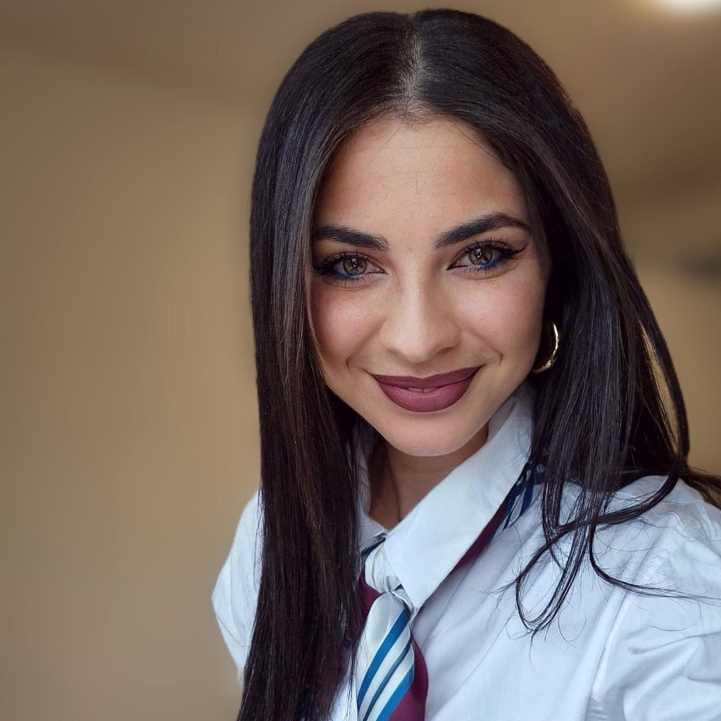 Melis Nazli - Kreditsachbearbeiterin - DSGF Deutsche ...