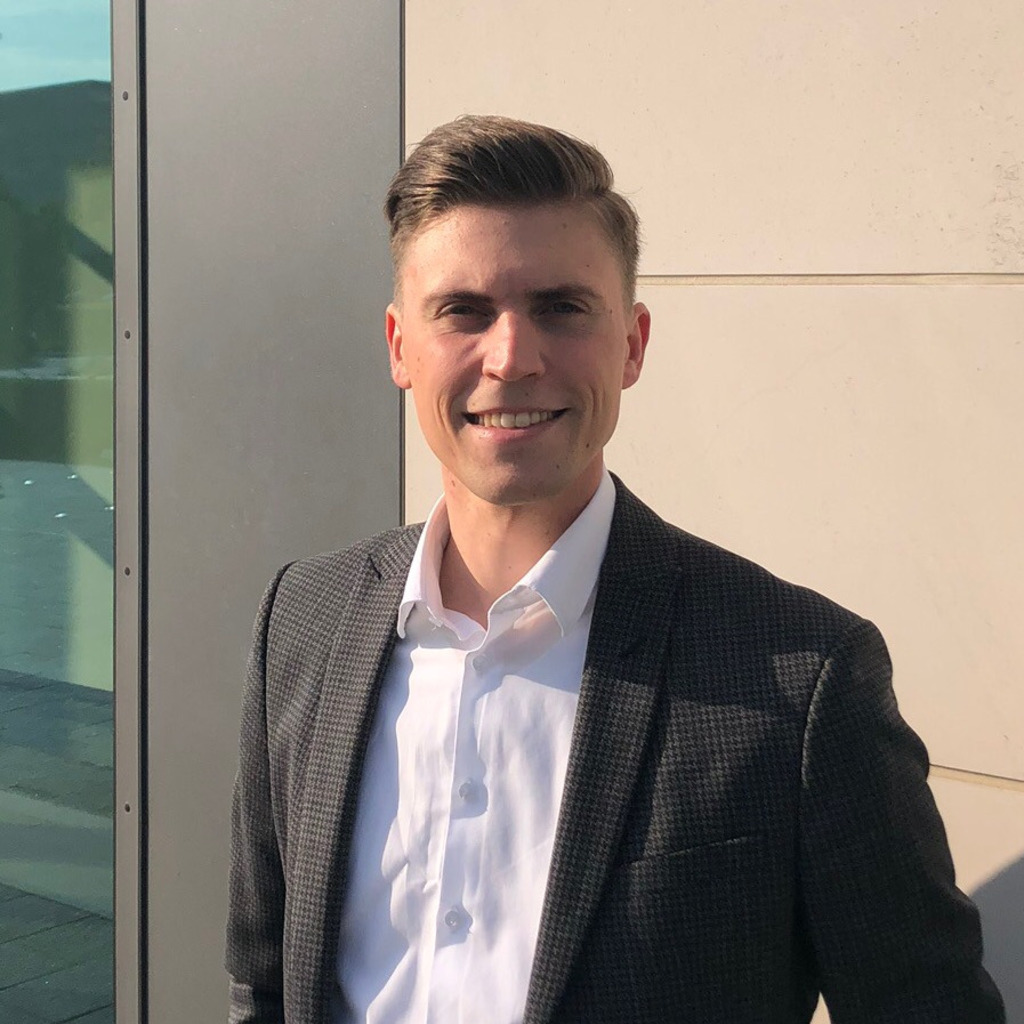 Florian Lumma - Senior Manager | Wirtschaftsprüfer - PwC Deutschland | XING