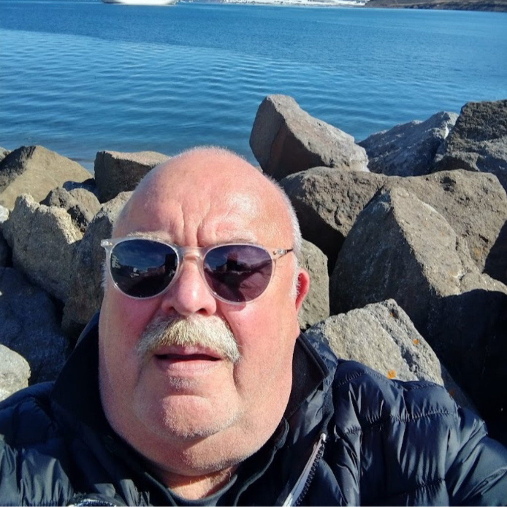 Volker Sandtvos - Executive Vice President, - VKH Invest | XING