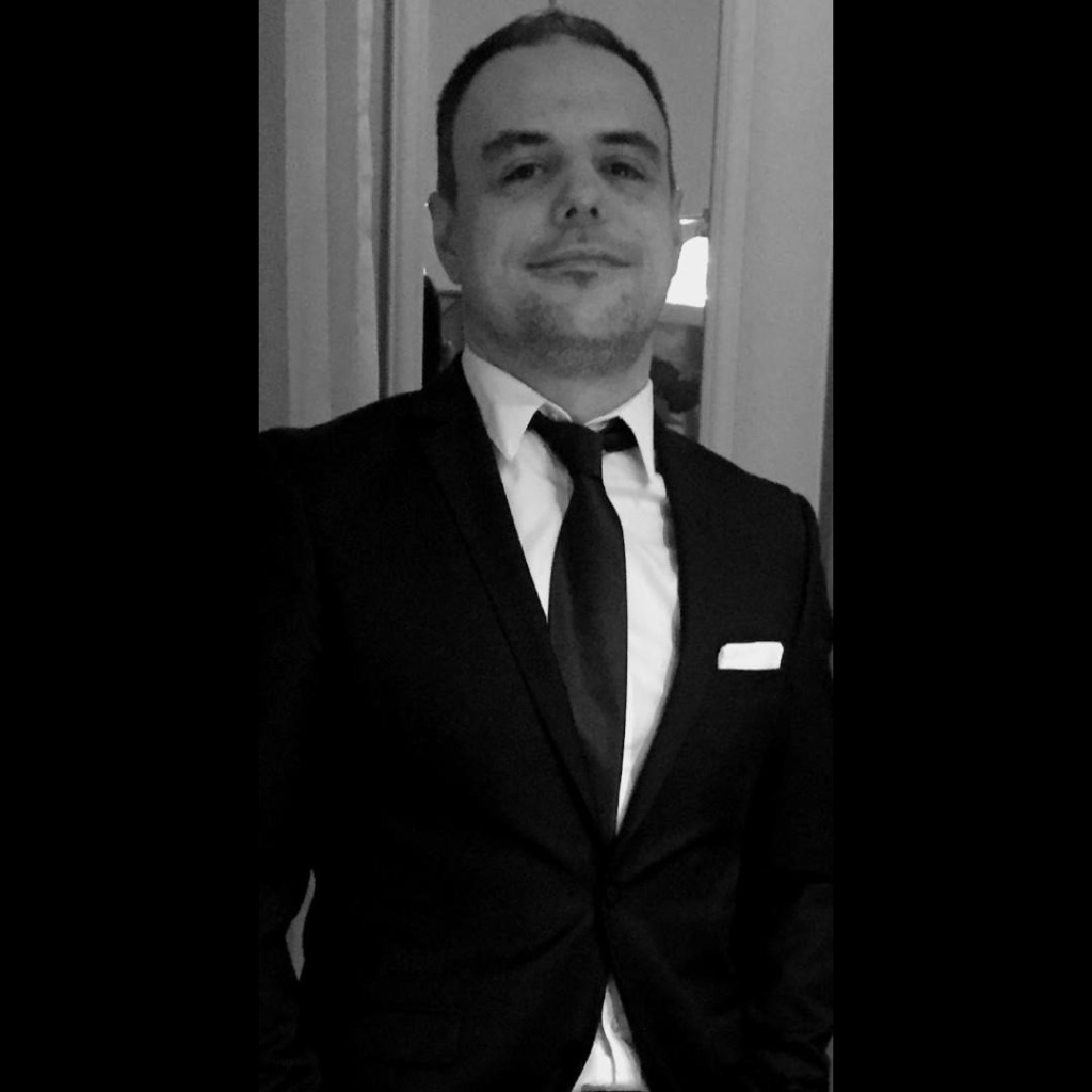 Victor Prieto - Trainings Development Director - Daimler AG | XING