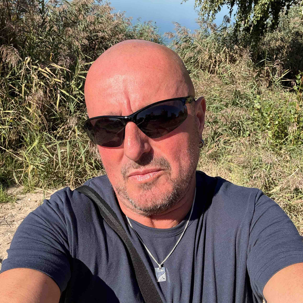 Frank Bauer - Staplerfahrer - PCW GmbH | XING