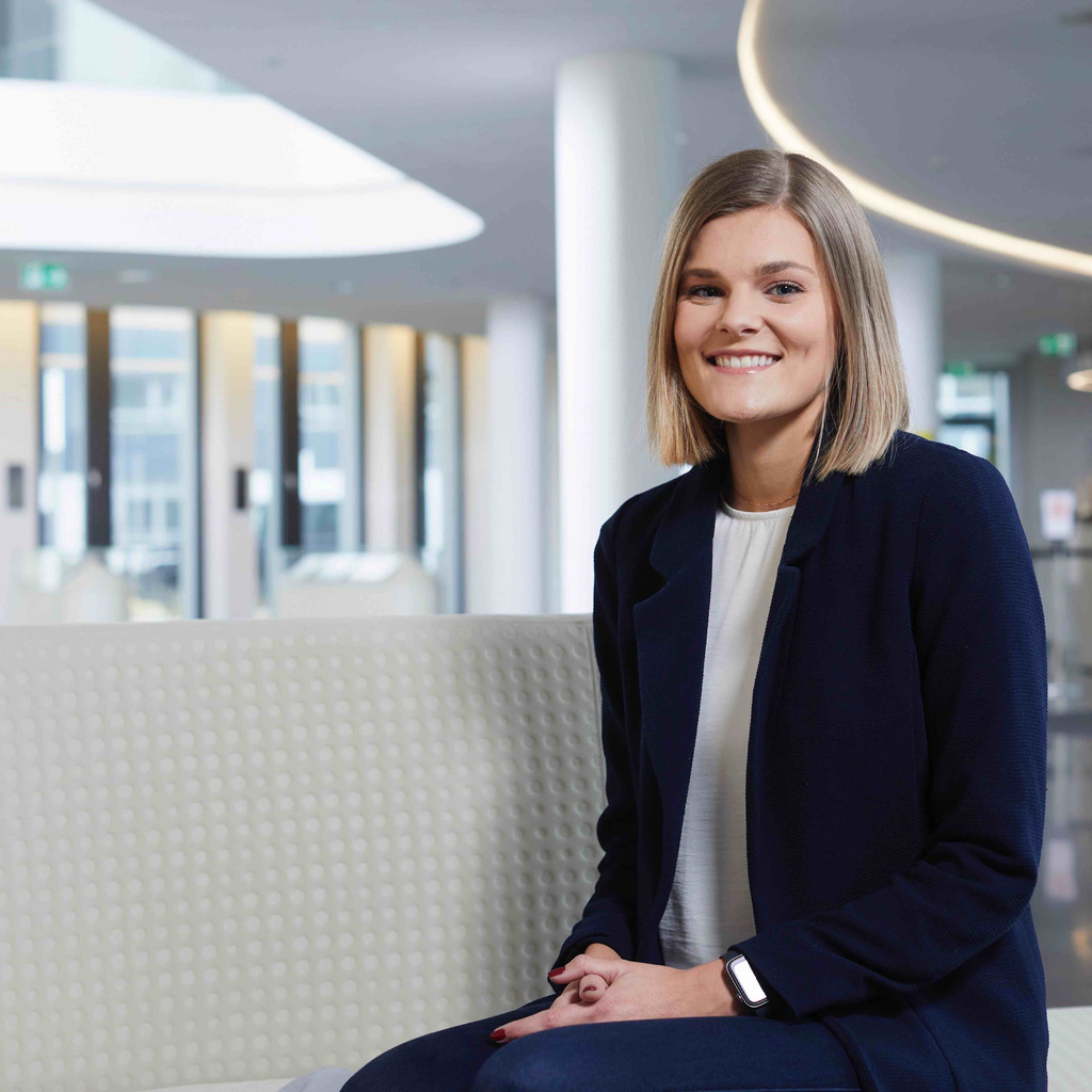 Lea Hanses - Leiterin kaufmännische Ausbildung - Viega | XING