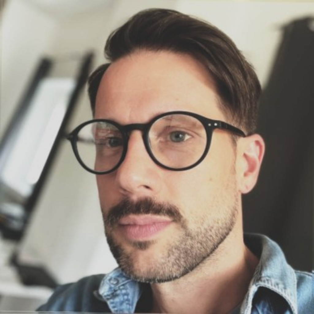 Lars Eickhoff - Co-Owner / Art Director - AAG KOMMUNIKATION | Agentur für Strategie | Design ...