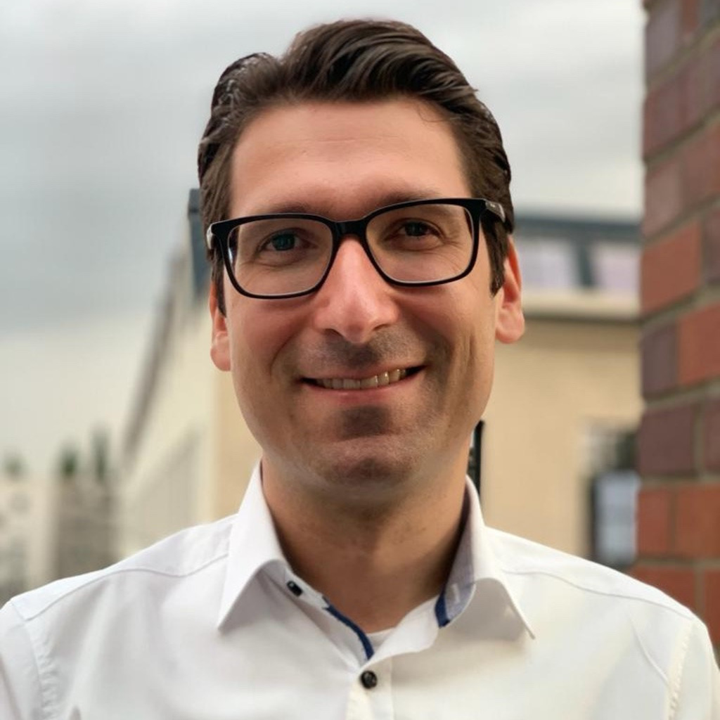 Dominik Huber - Bereichsleiter Logistik | Prokurist - Andreas Schmid ...