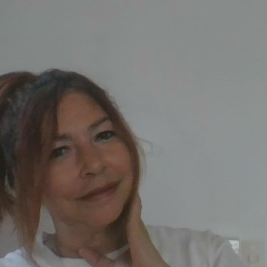 Anna Scott - Content Creator - Self Employed Freelancer | XING