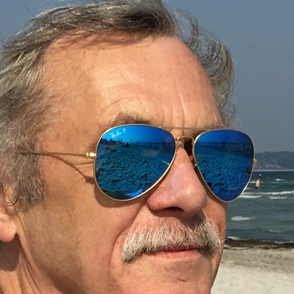 Roger Duszynski's Instagram, Twitter & Facebook on IDCrawl