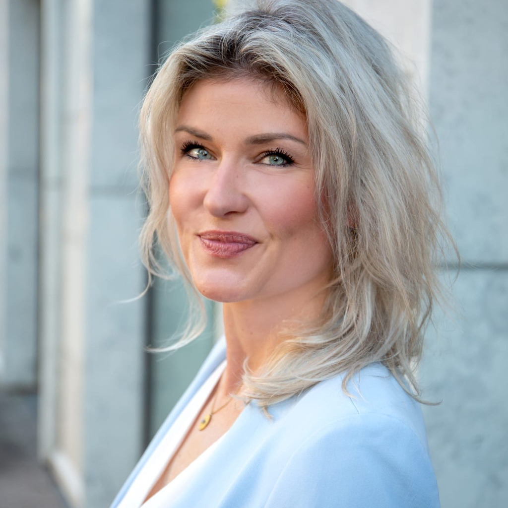 Sina Vanessa Wenkittl - Gebietsleitung - ZGS Bildungs-GmbH ...